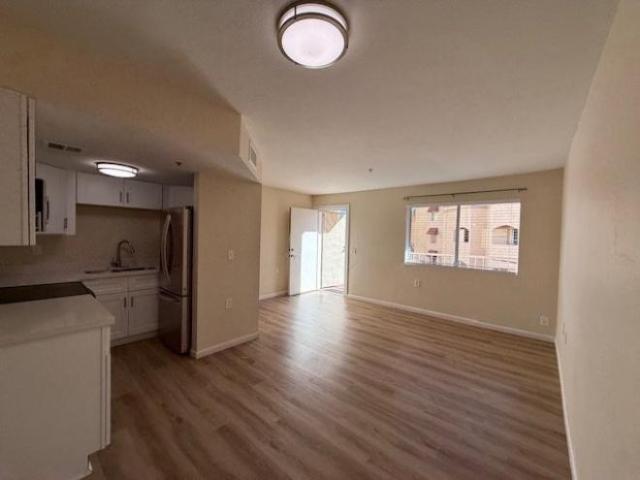 1 Br, 1 bath, Condo 12221 W Bell Rd