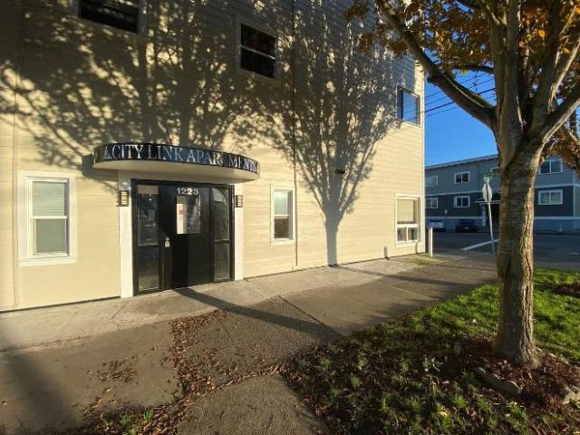1 Br, 1 bath, Condo 1223 S J St