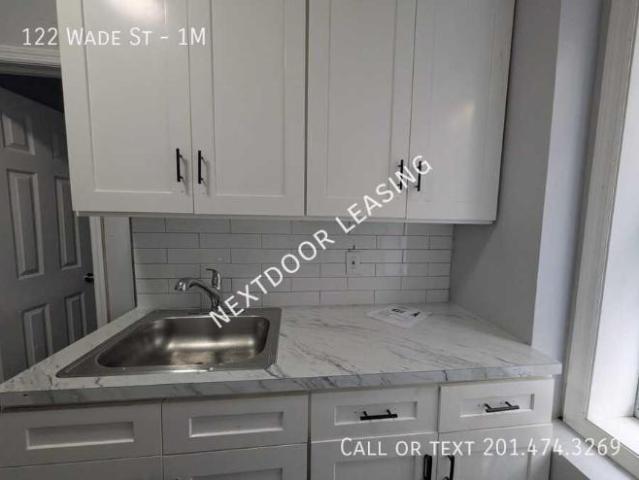 1 Br, 1 bath, Condo 122 Wade St