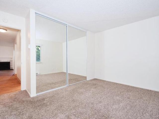 1 Br, 1 bath, Condo 12375 Mt Jefferson Terrace
