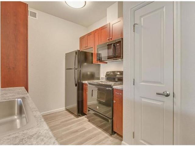 1 Br, 1 bath, Condo 1230 Pierce St