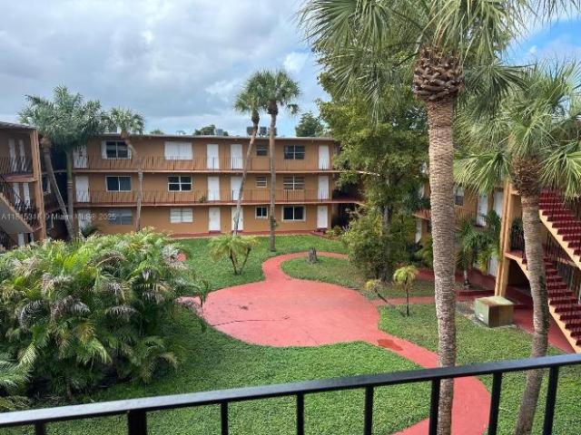 1 Br, 1 bath, Condo 1230 W 54th St