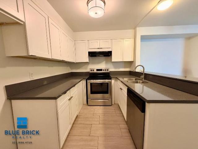 1 Br, 1 bath, Condo 12325 Chandler Blvd