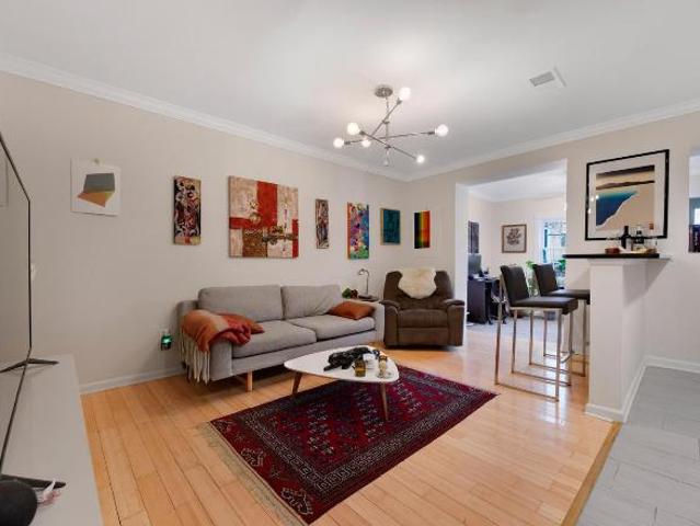 1 Br, 1 bath, Condo 1233 Raum St NE