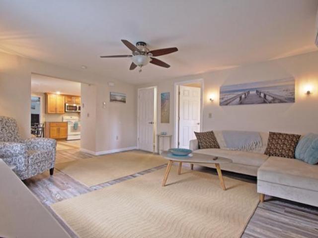 1 Br, 1 bath, Condo 123 A South Railroad St