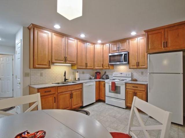 1 Br, 1 bath, Condo 123 South Railroad St