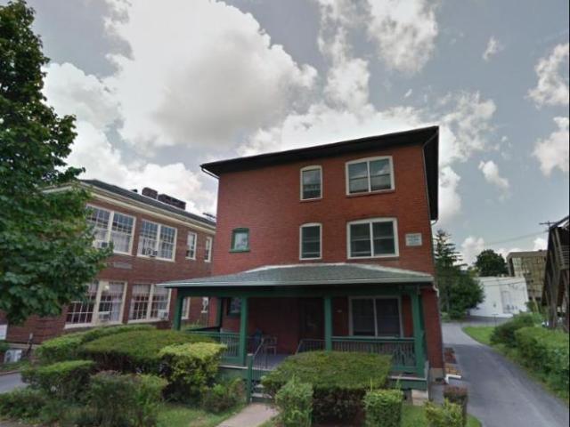 1 Br, 1 bath, Condo 123 W Nittany Ave