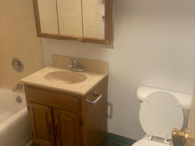1 Br, 1 bath, Condo 12401 Renton Ave South