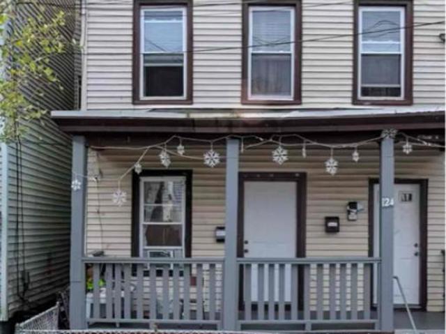 1 Br, 1 bath, Condo 124 Lyon Street
