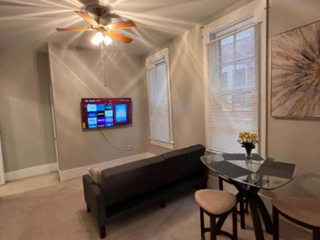 1 Br, 1 bath, Condo 124 S 6th St