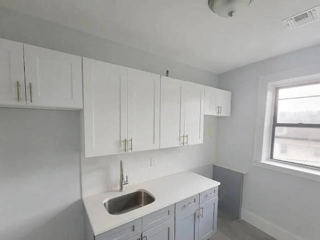 1 Br, 1 bath, Condo 125 Osborne Terrace