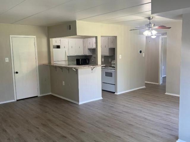 1 Br, 1 bath, Condo 125S Clubhouse Drive