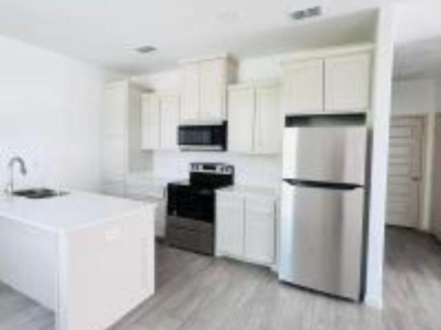 1 Br, 1 bath, Condo 12610 N 33rd Ln