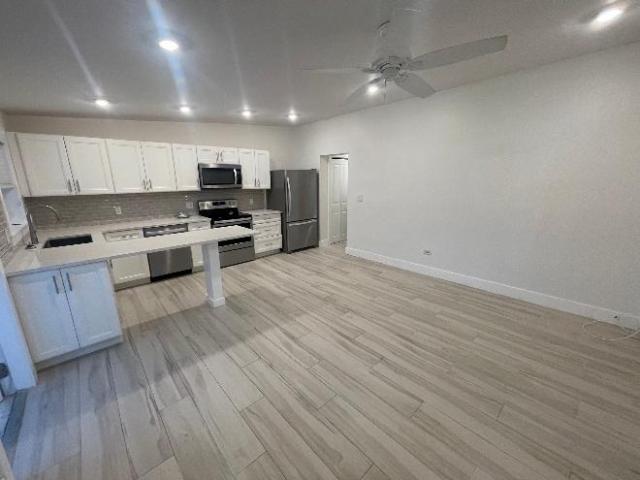 1 Br, 1 bath, Condo 127 Monroe Dr