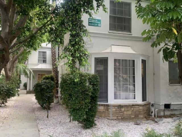 1 Br, 1 bath, Condo 127 North Doheny Drive