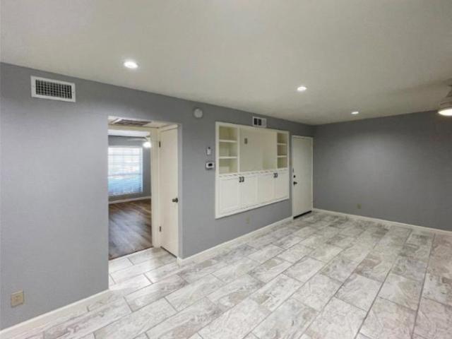1 Br, 1 bath, Condo 12888 Montfort Avenue