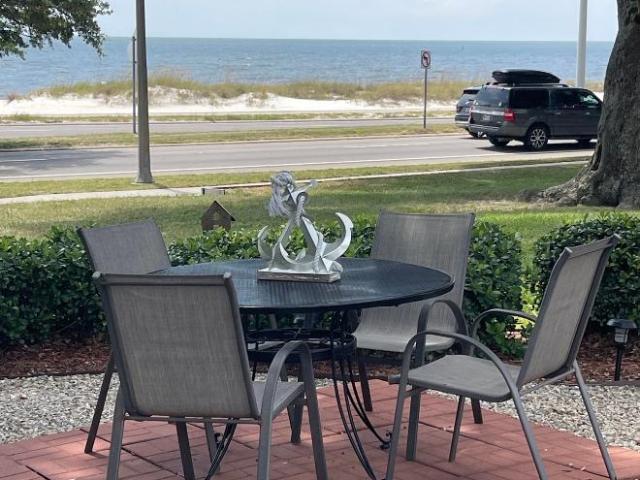 1 Br, 1 bath, Condo 1282 Beach Blvd