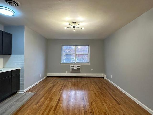 1 Br, 1 bath, Condo 128 E7th St