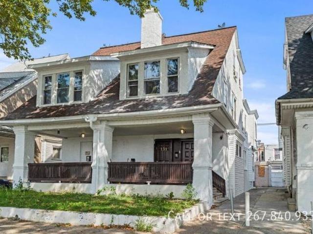 1 Br, 1 bath, Condo 129 E Roosevelt Blvd