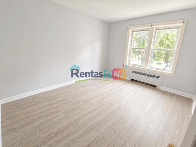 1 Br, 1 bath, Condo 129 Schofield St