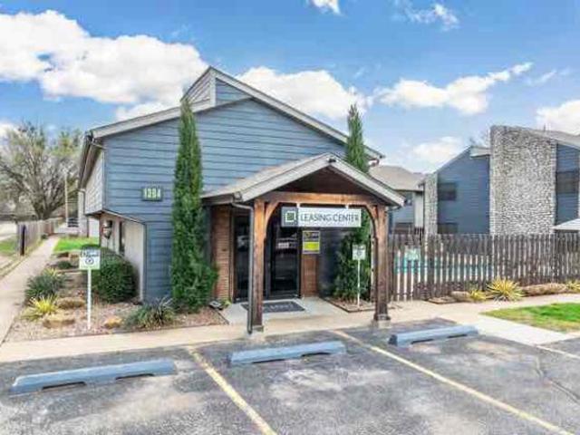 1 Br, 1 bath, Condo 1304 Wylie Rd