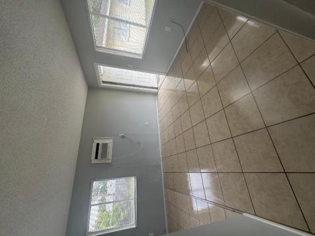 1 Br, 1 bath, Condo 1308 36th Avenue West