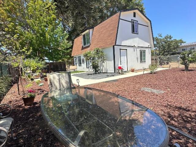 1 Br, 1 bath, Condo 1300 Oak Ave