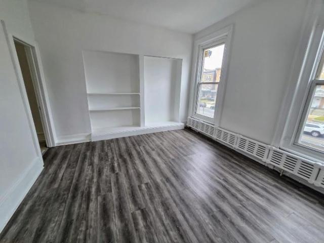 1 Br, 1 bath, Condo 1302 W Allegheny Ave