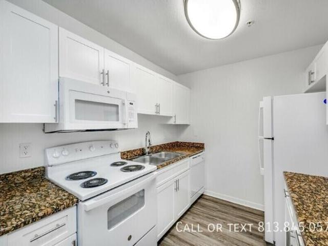 1 Br, 1 bath, Condo 13030 Kain Palms Court 306