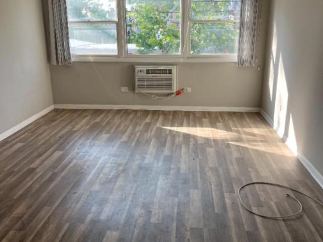 1 Br, 1 bath, Condo 1327 E Prairie Avenue