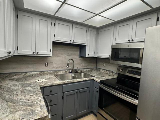 1 Br, 1 bath, Condo 1320 Moreland Dr