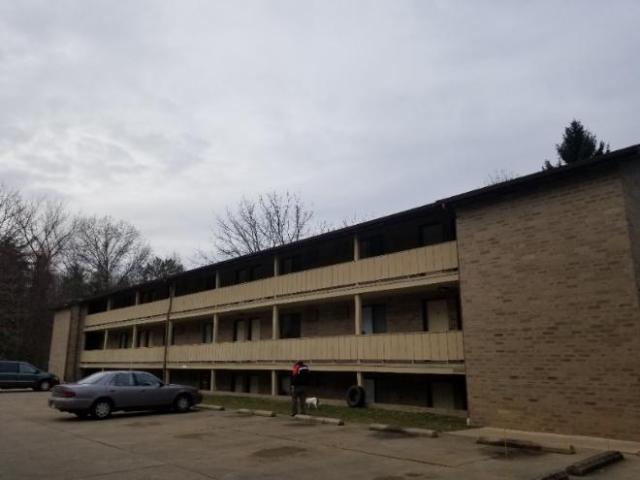 1 Br, 1 bath, Condo 1320 Bailey Rd