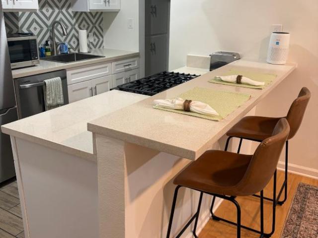 1 Br, 1 bath, Condo 1321 North Avenue