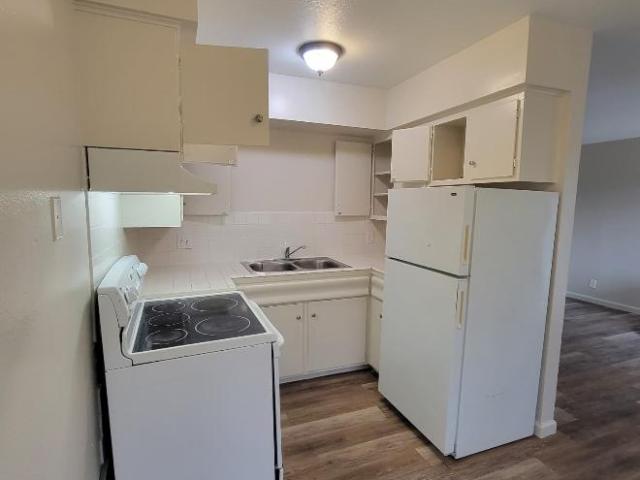 1 Br, 1 bath, Condo 1321 E San Bruno Ave