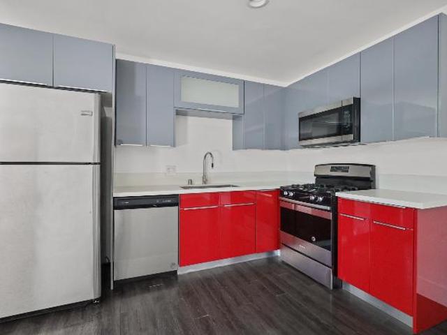 1 Br, 1 bath, Condo 1321 W 36th Pl