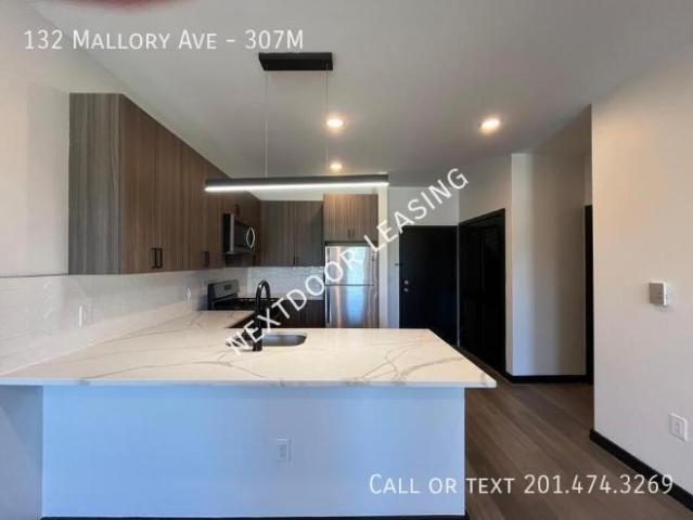 1 Br, 1 bath, Condo 132 Mallory Ave