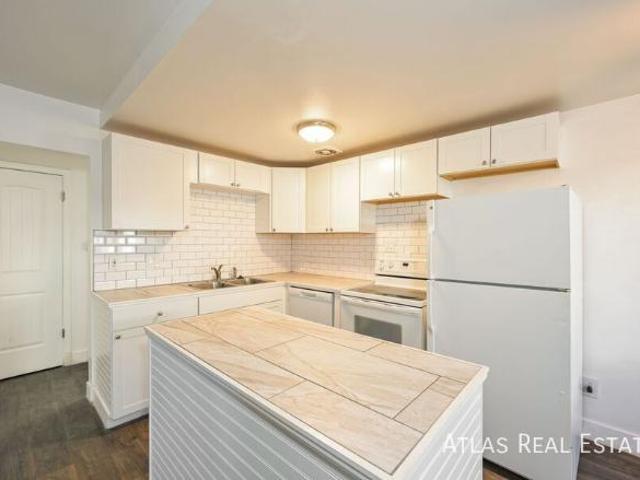 1 Br, 1 bath, Condo 132 W Ida Avenue