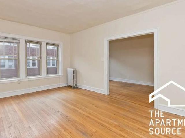 1 Br, 1 bath, Condo 1335 West Touhy Avenue