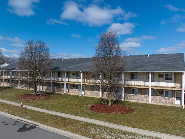 1 Br, 1 bath, Condo 1330 Brookview Dr