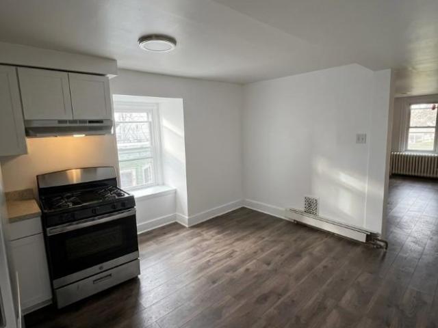 1 Br, 1 bath, Condo 1331 72nd Ave