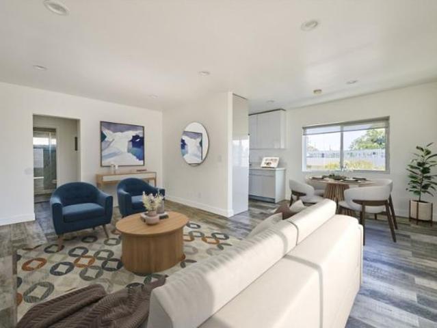 1 Br, 1 bath, Condo 1333 W 36th Pl