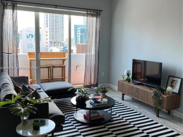 1 Br, 1 bath, Condo 133 NE 2nd Ave