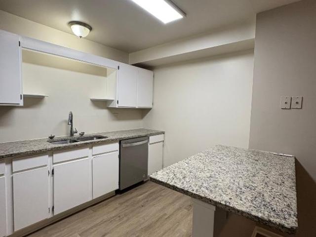1 Br, 1 bath, Condo 1348 N Geneva Dr