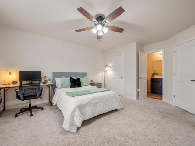 1 Br, 1 bath, Condo 13416 Alpine Dr