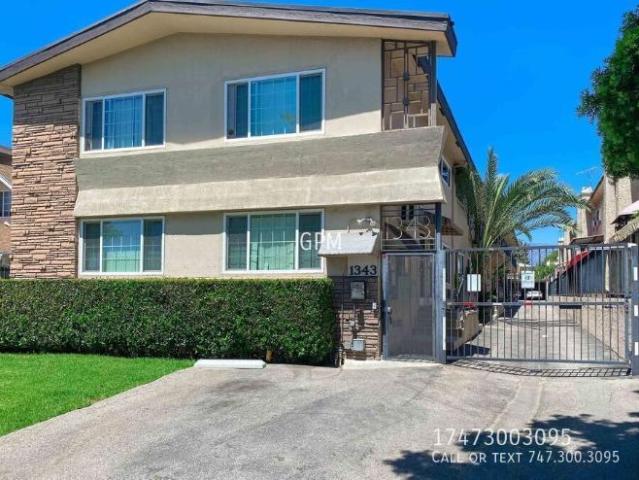 1 Br, 1 bath, Condo 1343 E Harvard St
