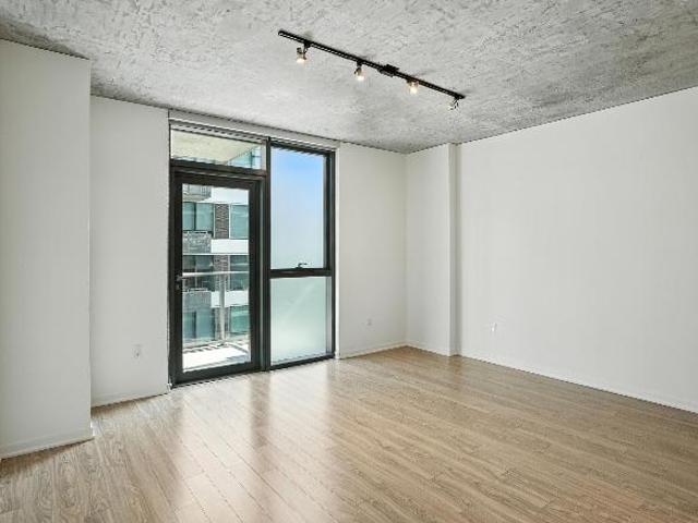 1 Br, 1 bath, Condo 1343 S Wabash Ave