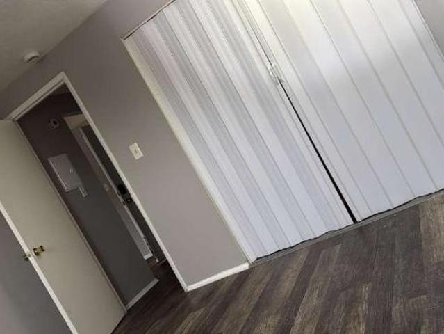 1 Br, 1 bath, Condo 13540 Superior Rd