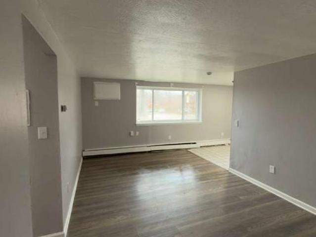 1 Br, 1 bath, Condo 13540 Superior Rd