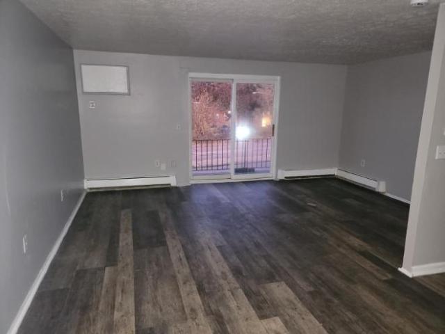 1 Br, 1 bath, Condo 13540 Superior Road