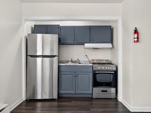 1 Br, 1 bath, Condo 1356 Edgewood Ave